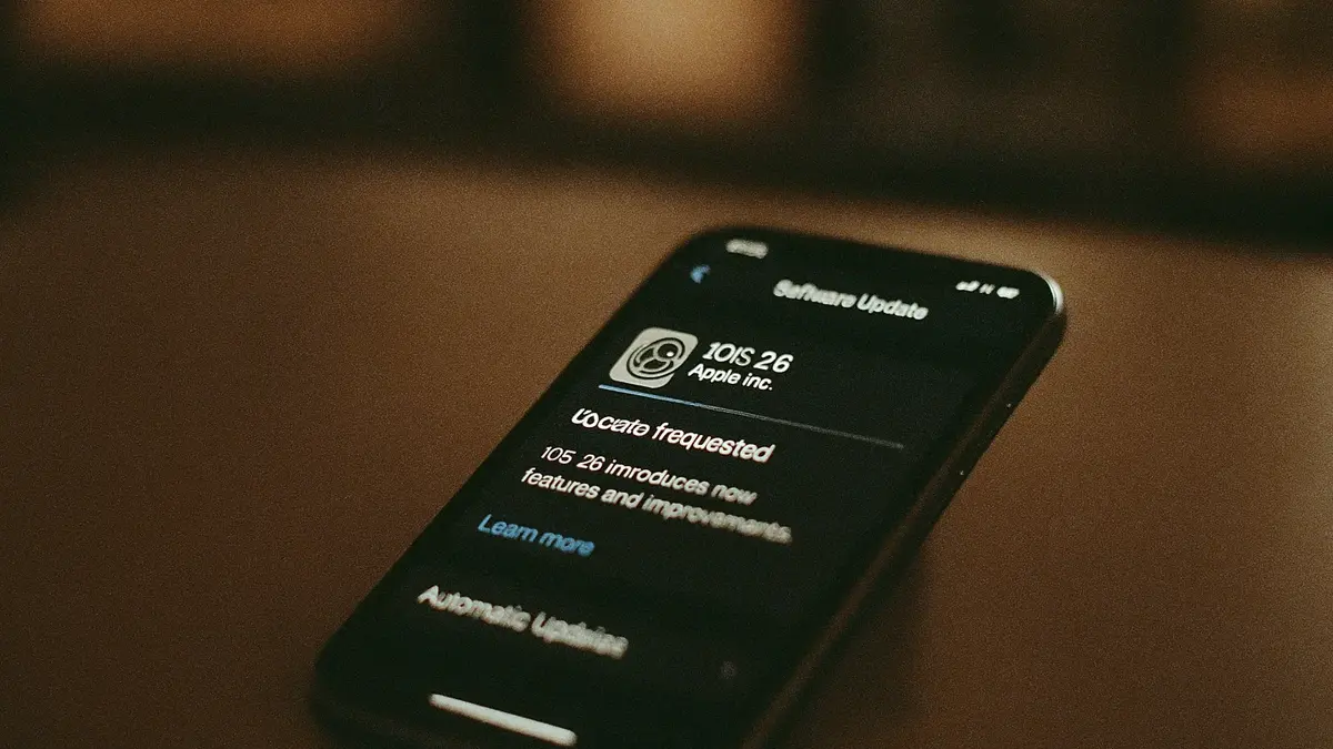 Conviene aggiornare iPhone 11 a iOS 26? Scopri vantaggi, rischi e novità
